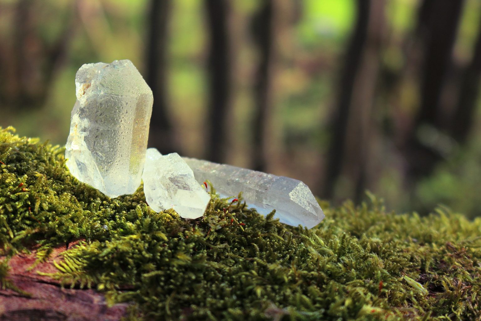 7 Magical Quartz Statues for Healing - Revivalist